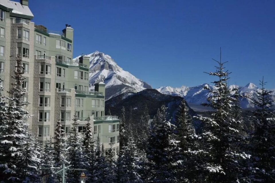Luxury Hotels in Banff: 5-Star + Boutique Picks - Travel Banff Canada