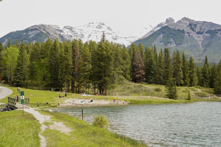 8 Things to do at Johnson Lake in Banff - Travel Banff Canada