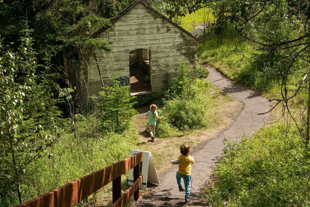 Bankhead Ghost Town - Travel Banff Canada