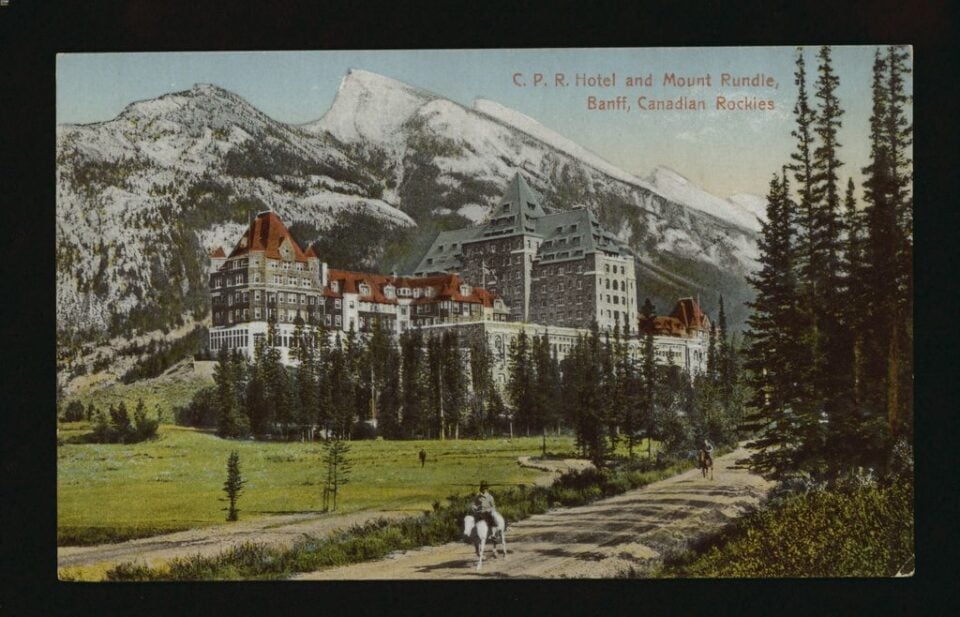 Historic Banff Springs Hotel Photos - Travel Banff Canada