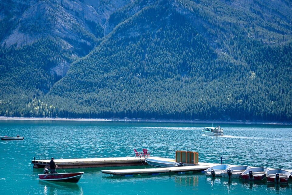 13 Amazing Things to do at Lake Minnewanka, Banff - Travel Banff Canada