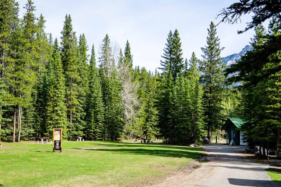 13 Amazing Things to do at Lake Minnewanka, Banff - Travel Banff Canada