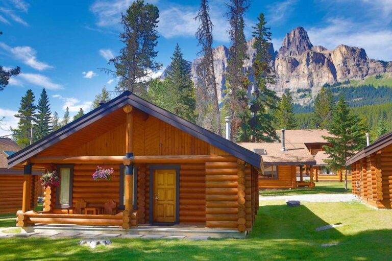 The 15 Best Banff Cabins - Travel Banff Canada