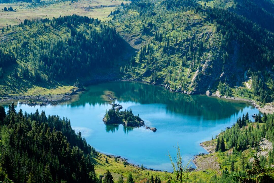 Hiking Sunshine Meadows in Banff National Park - Travel Banff Canada