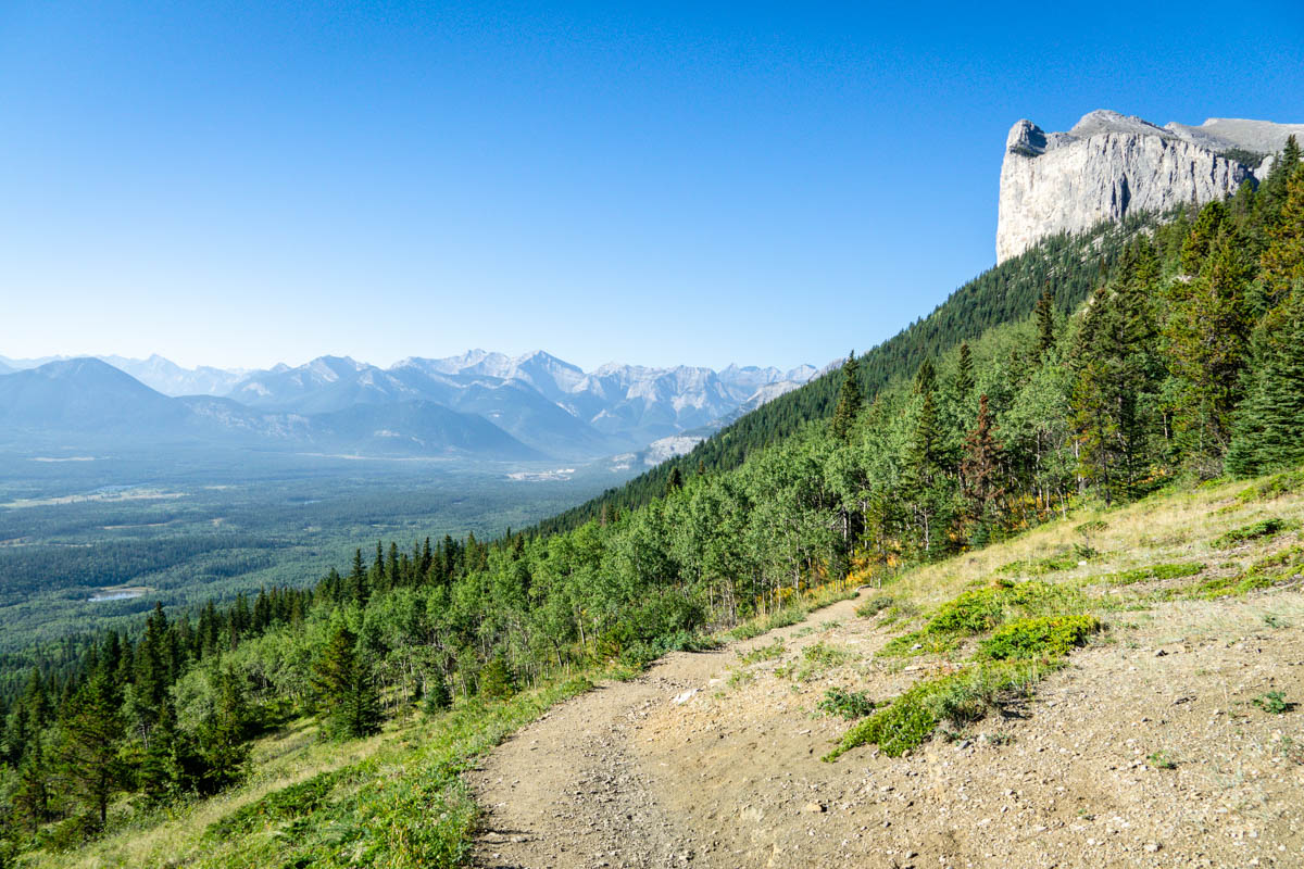 Mount Yamnuska Hike - Kananaskis Country - Travel Banff Canada