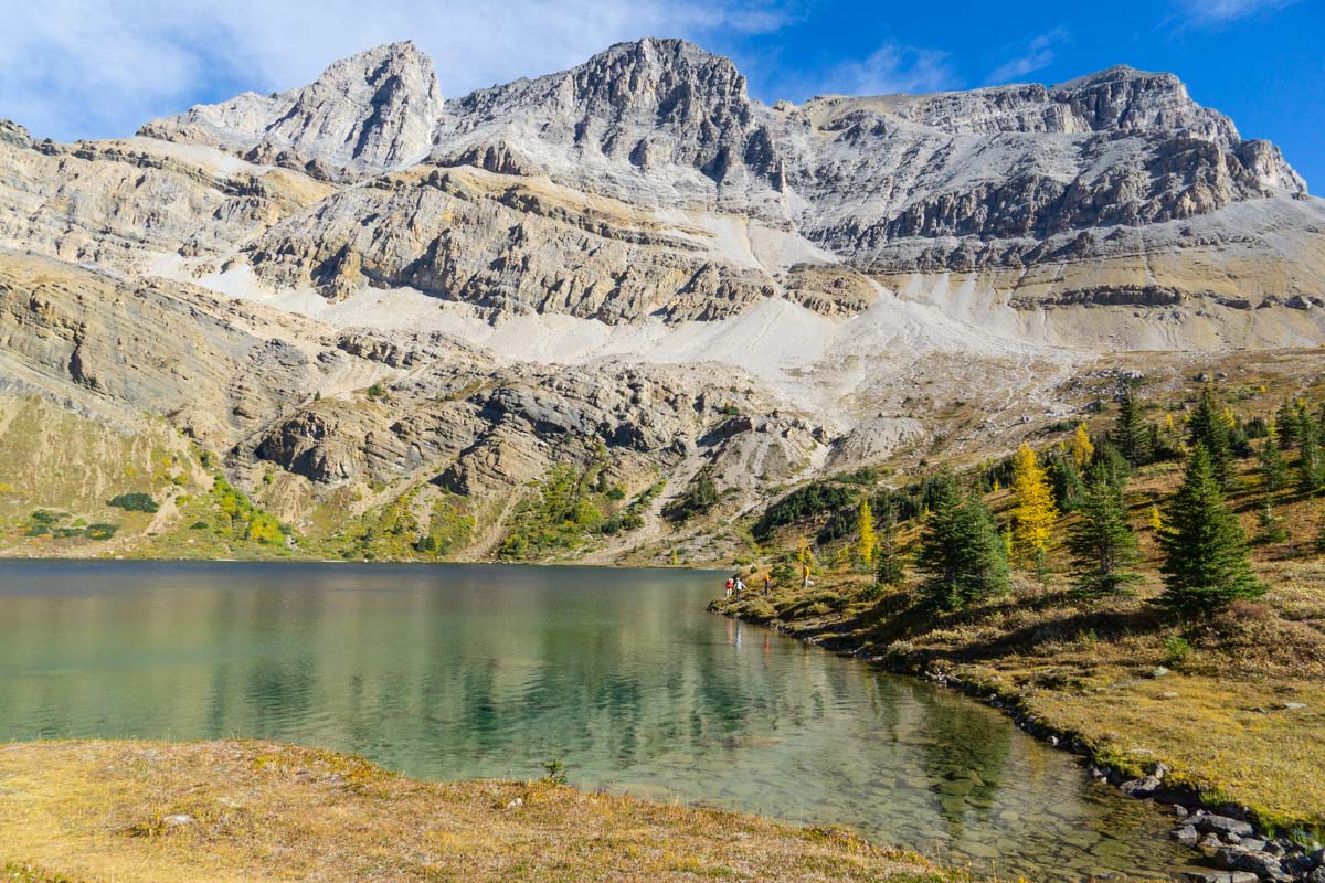 Hidden Lake Trail – Banff National Park - Travel Banff Canada