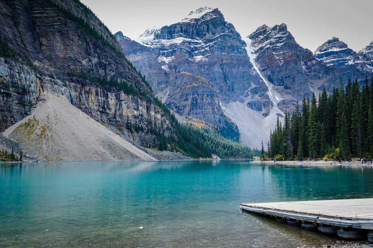 Moraine Lake Parking (Everything You NEED to Know) - Travel Banff Canada