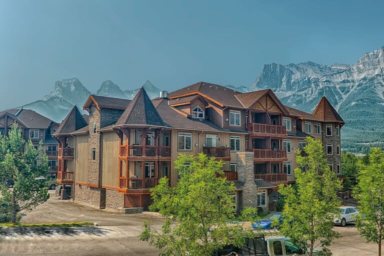 The 9 Best Cheap Hotels in Canmore - Travel Banff Canada