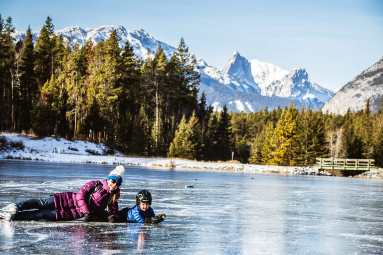 Top 20 Banff Winter Essentials: Your Banff Winter Packing List - Travel ...