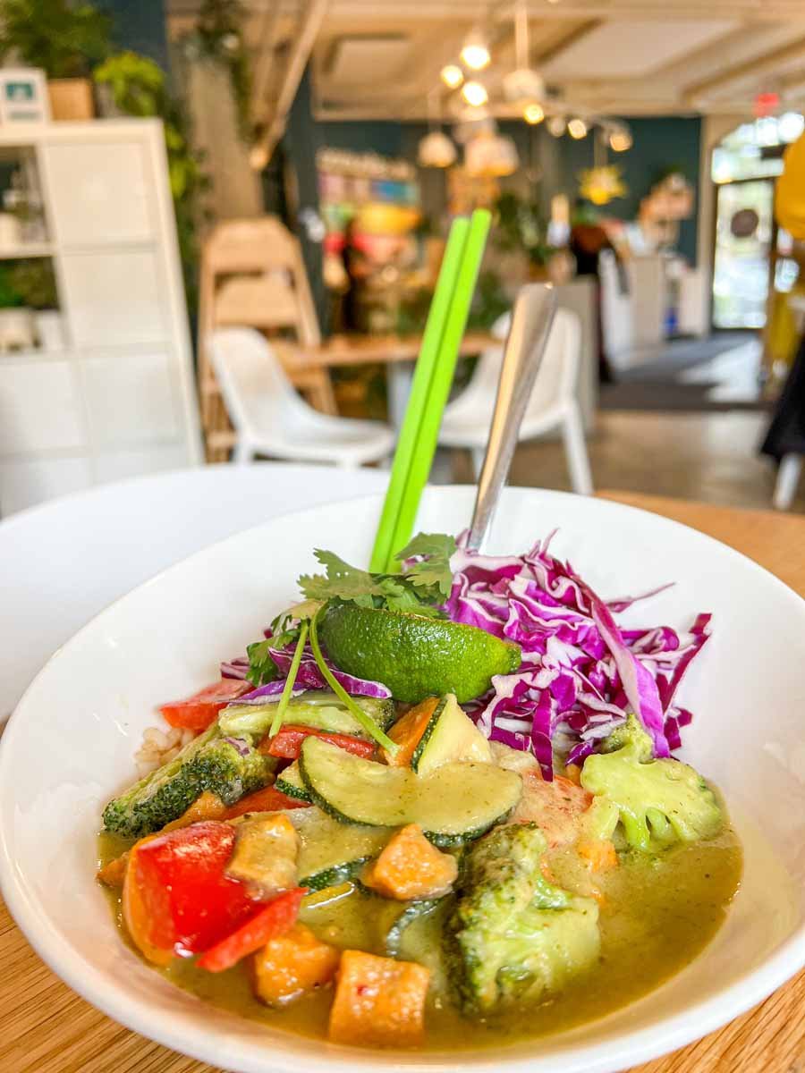 The 8 Best Canmore Lunch Restaurants - Travel Banff Canada