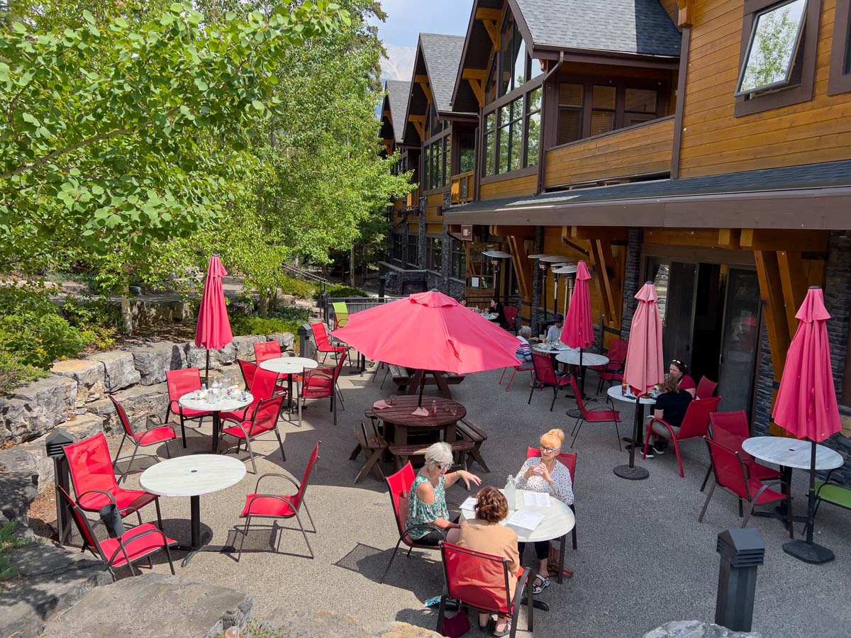 The 8 Best Canmore Lunch Restaurants - Travel Banff Canada