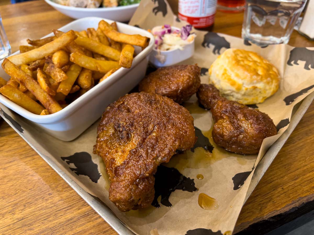 The 8 Best Canmore Lunch Restaurants - Travel Banff Canada