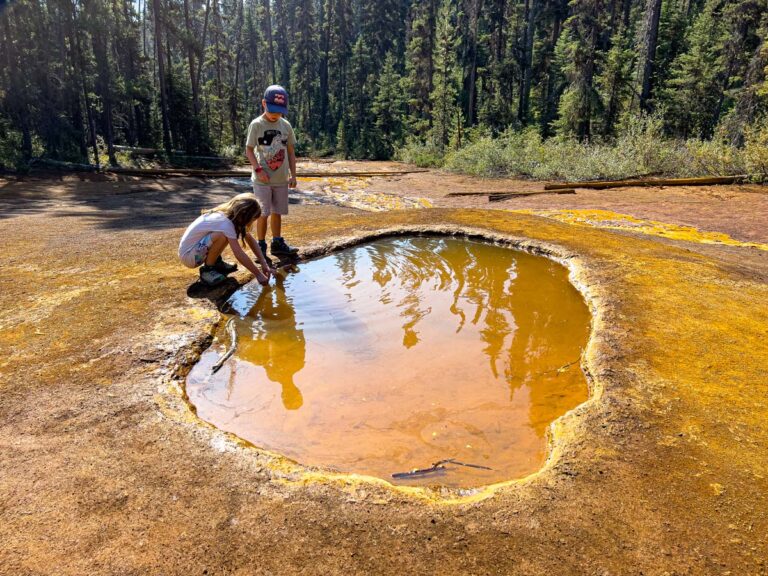 Paint Pots - Kootenay National Park - Travel Banff Canada