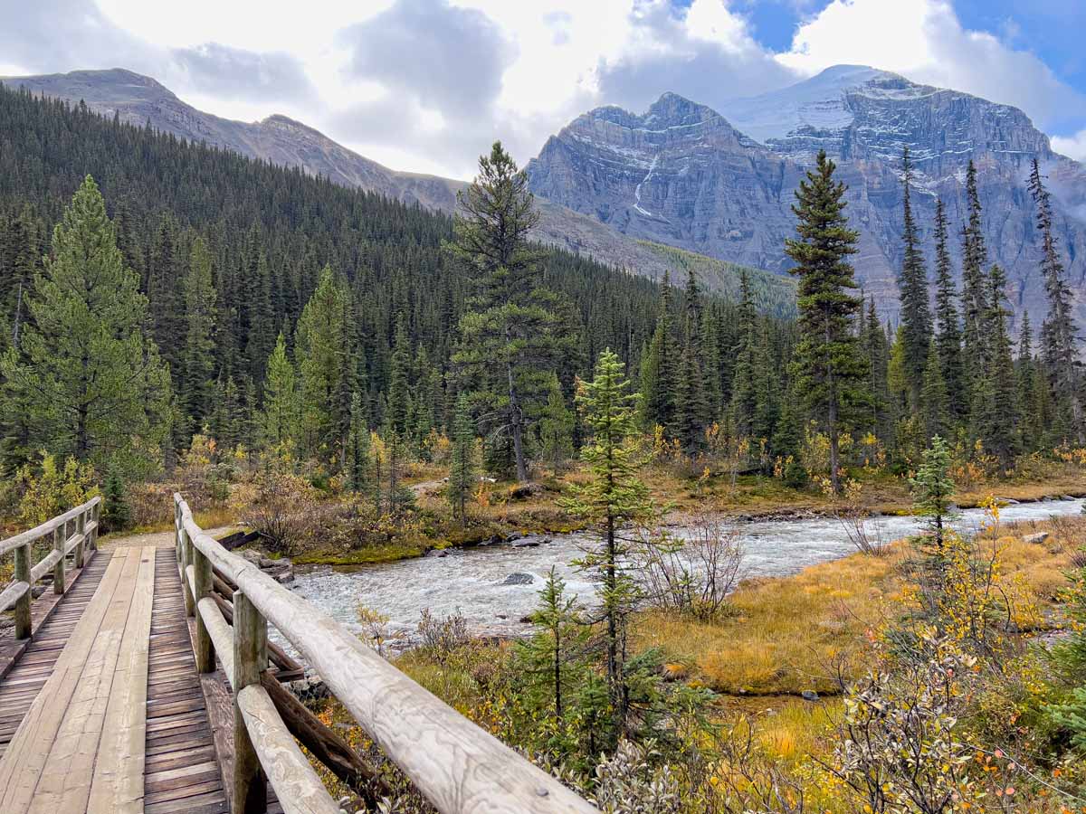 Paradise Valley Trail to Lake Annette - Banff - Travel Banff Canada