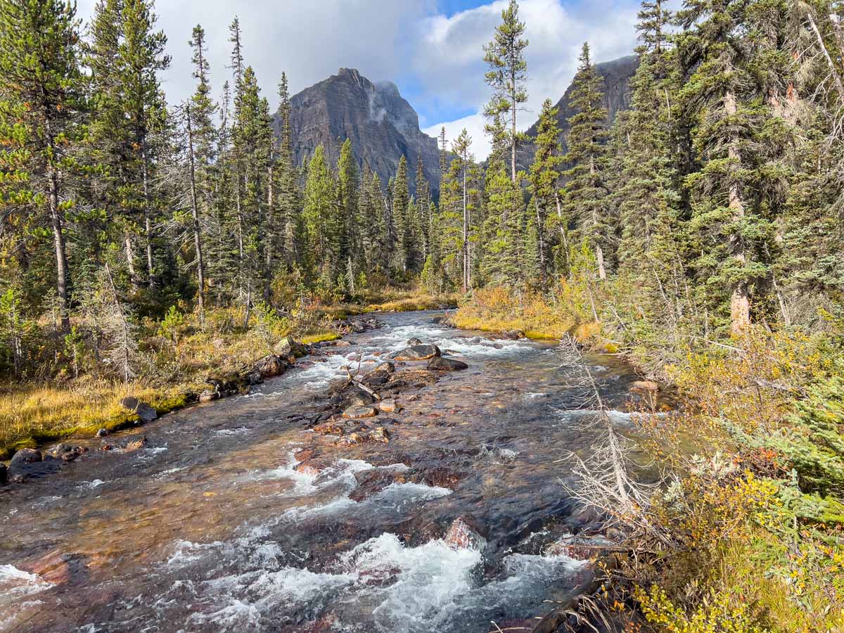 Paradise Valley Trail to Lake Annette - Banff - Travel Banff Canada