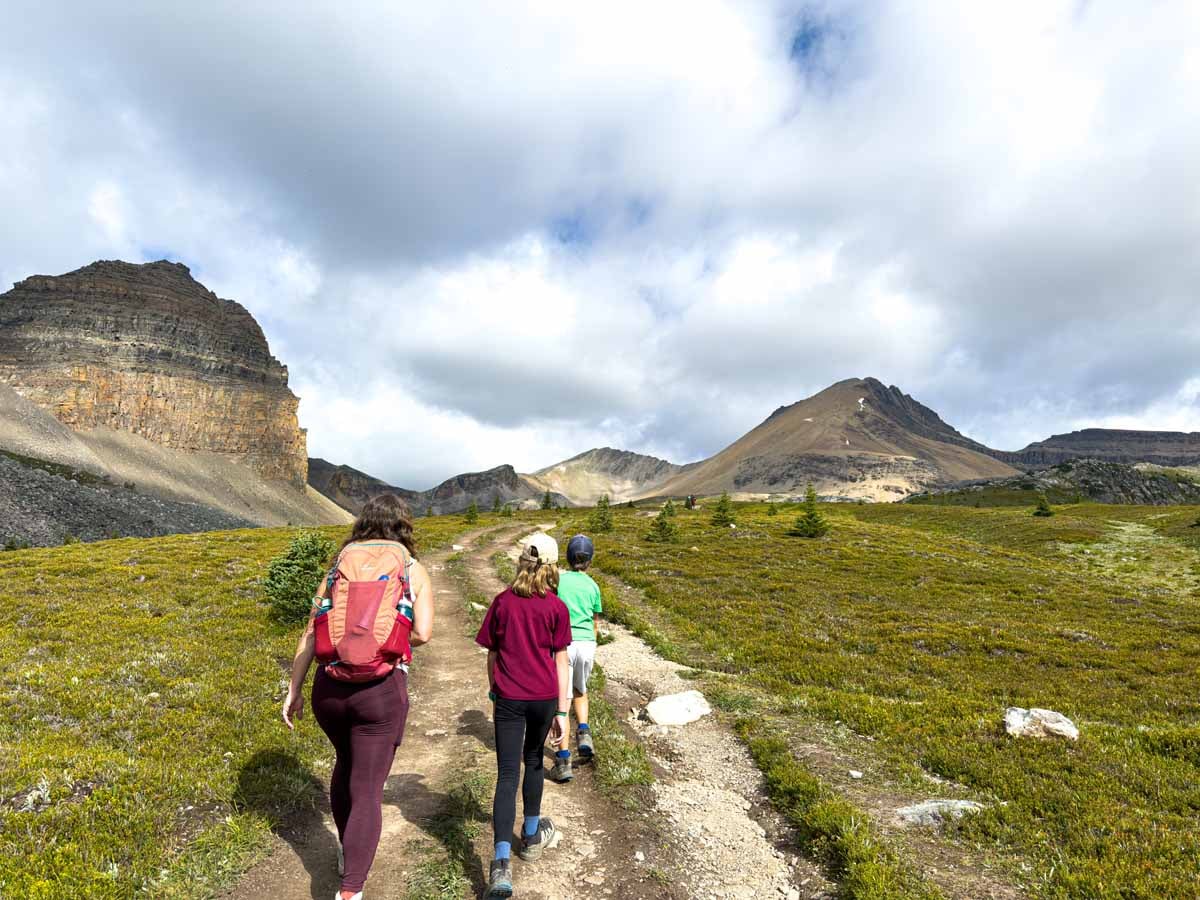 Helen Lake Trail – Banff National Park - Travel Banff Canada